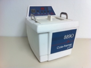 SOLD - Used Cole-Parmer 8890R-DTH Ultrasonic Cleaner 0.5-Gallon ...